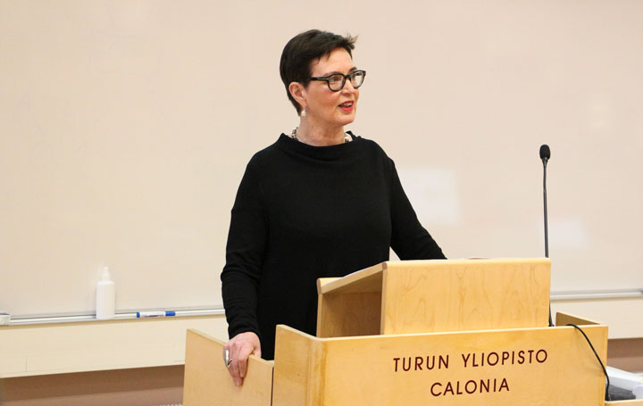 Teknologian murros tarkastelussa oikeustieteellisen tiedekunnan ...