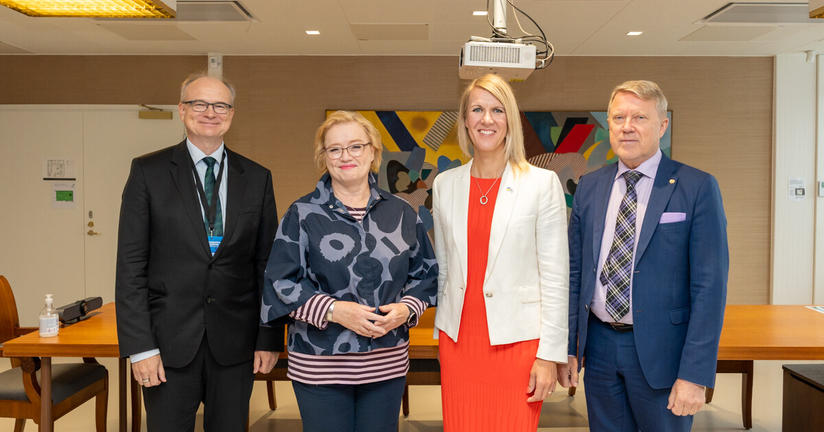 Tiede- ja kulttuuriministeri Sari Multala vieraili Turun yliopistossa ...