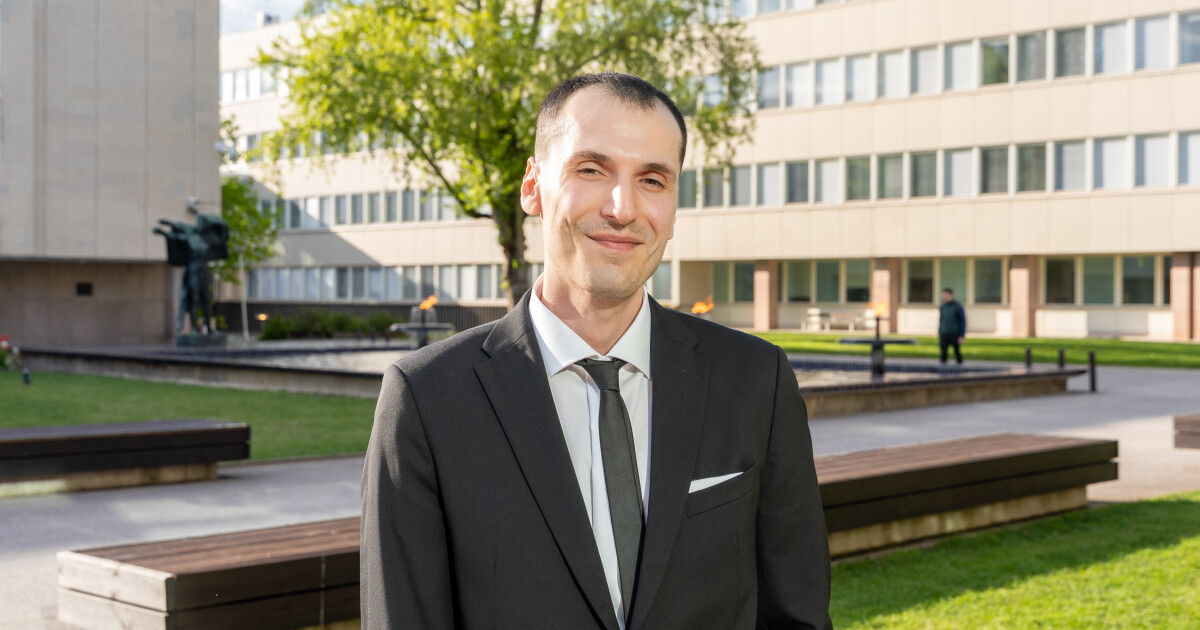 ”Kriittisen lukutaidon puute on vaarallista ja tekee ihmisestä helposti ...