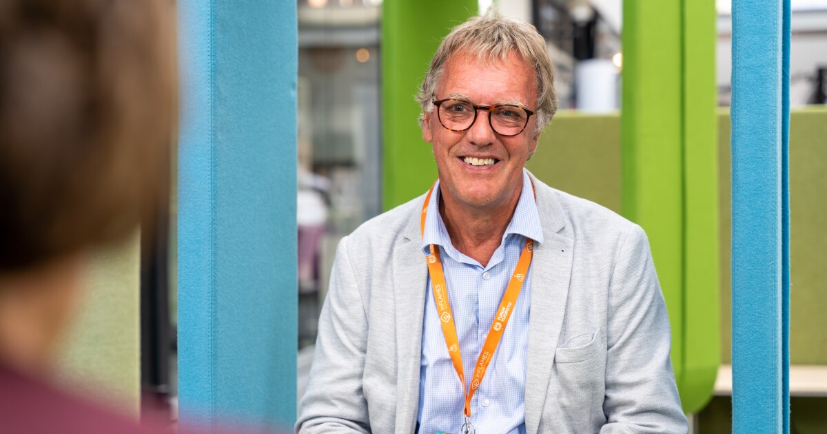 Nobel Laureate Sir Peter Ratcliffe: Researcher, Find Your Own Question ...