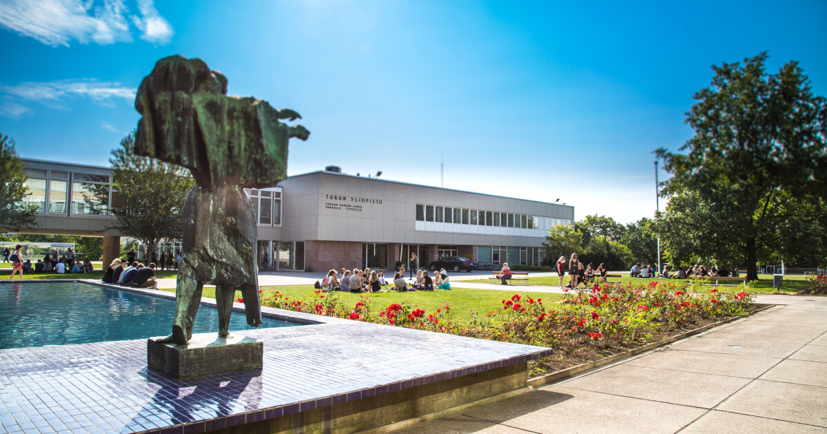 New report offers unique insights into the future of universities ...